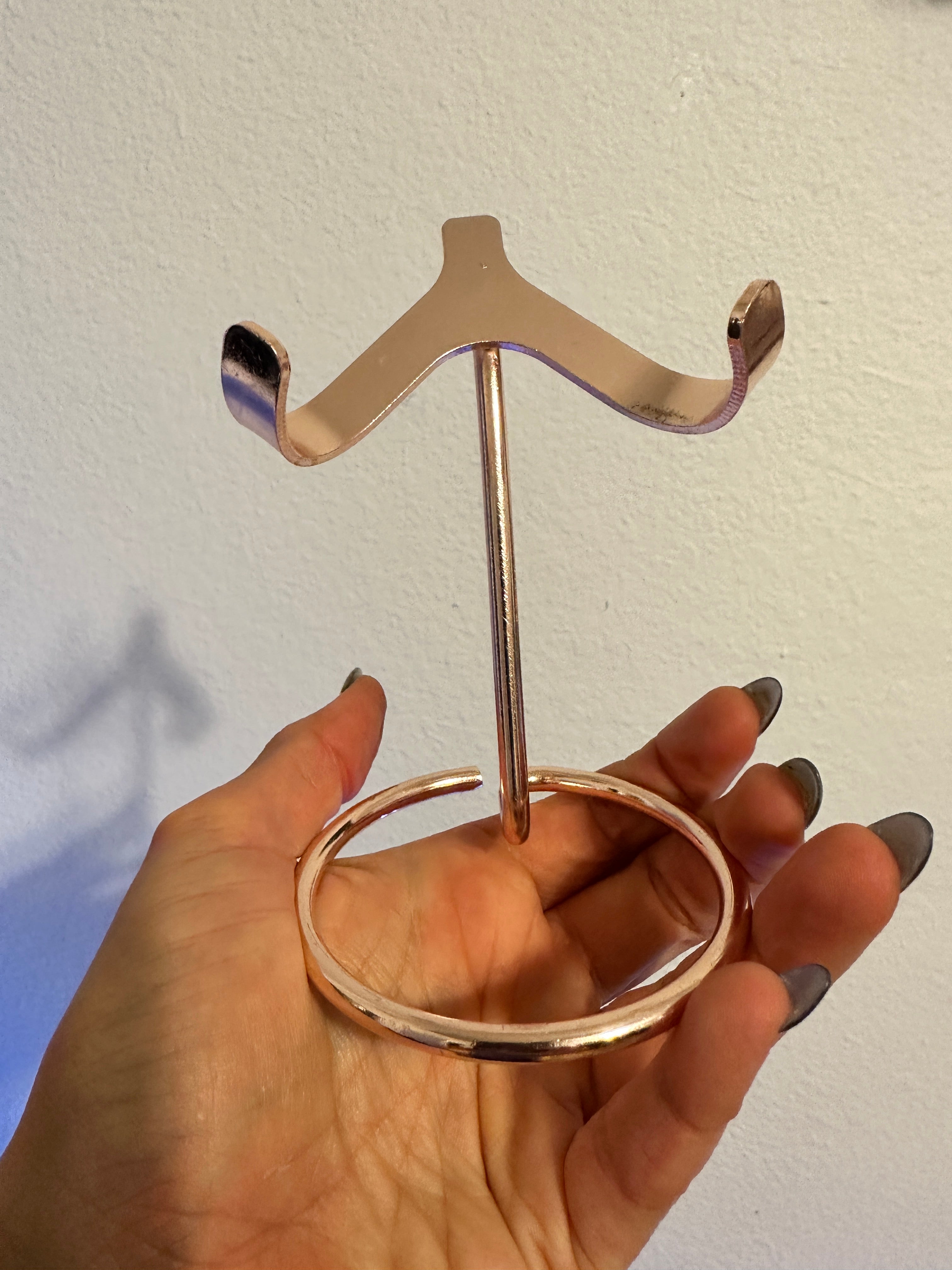 Metal Heart/Specimen Stands – AZ Stone Co.